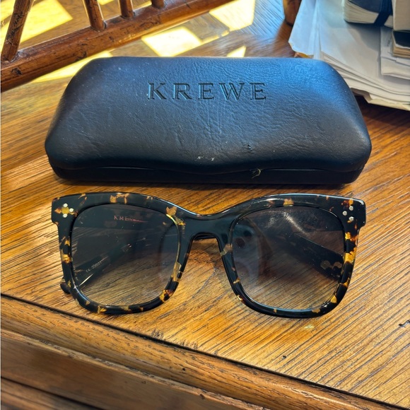 KREWE | Accessories | Krewe Adele Sunglasses In Color Zulu | Poshmark